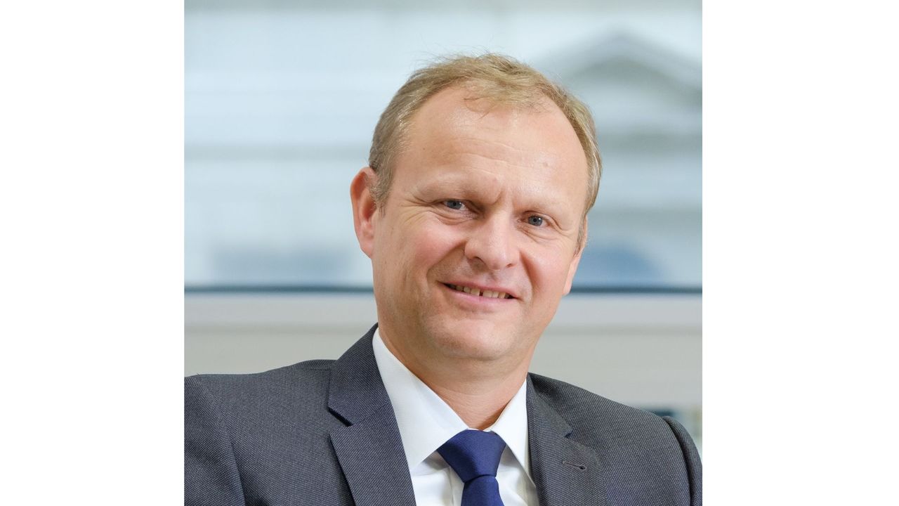 Athora raises $655m in public debt | Bermuda Re